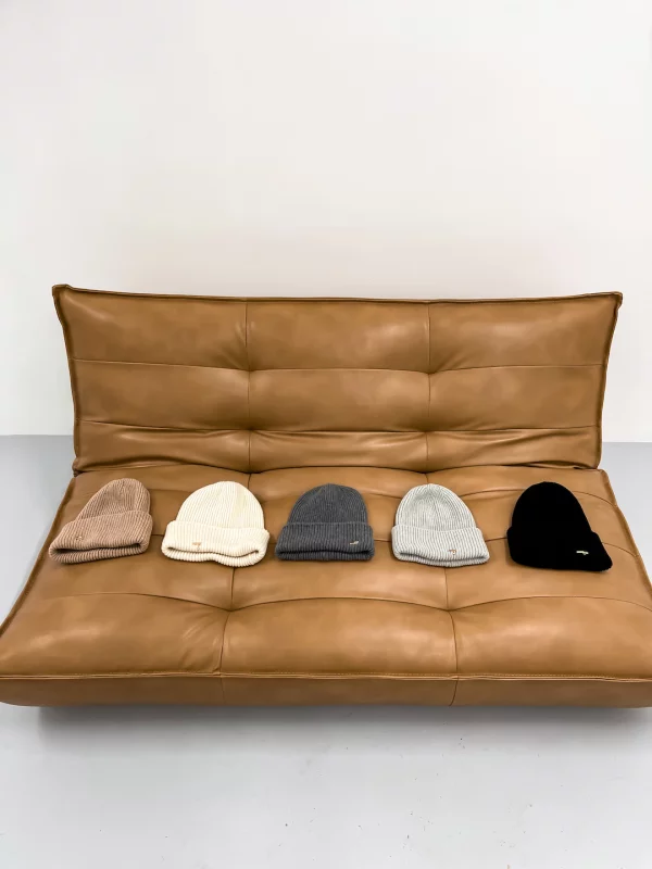 CZAPKA LOU GRAY | Ubrania, obuwie oraz dodatki dla kobiet