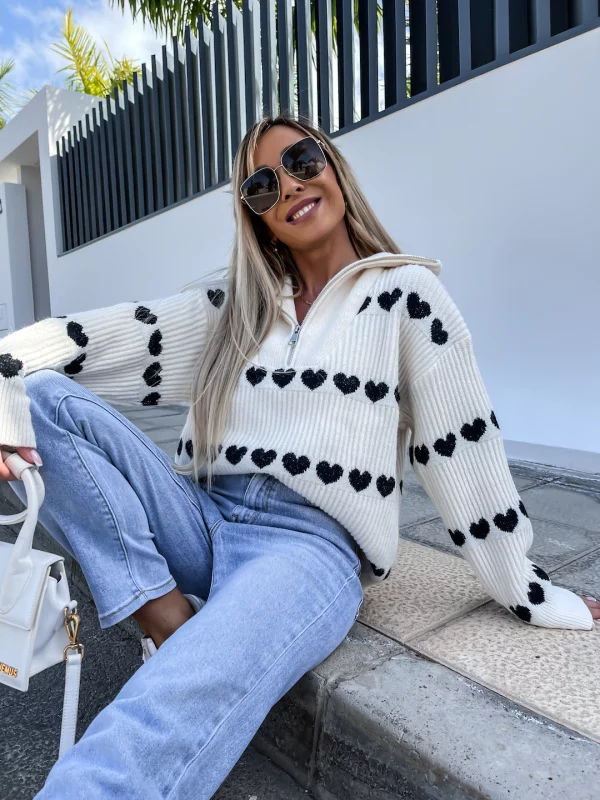 SWETER CUTE HEARTS WHITE | Ubrania, obuwie oraz dodatki dla kobiet